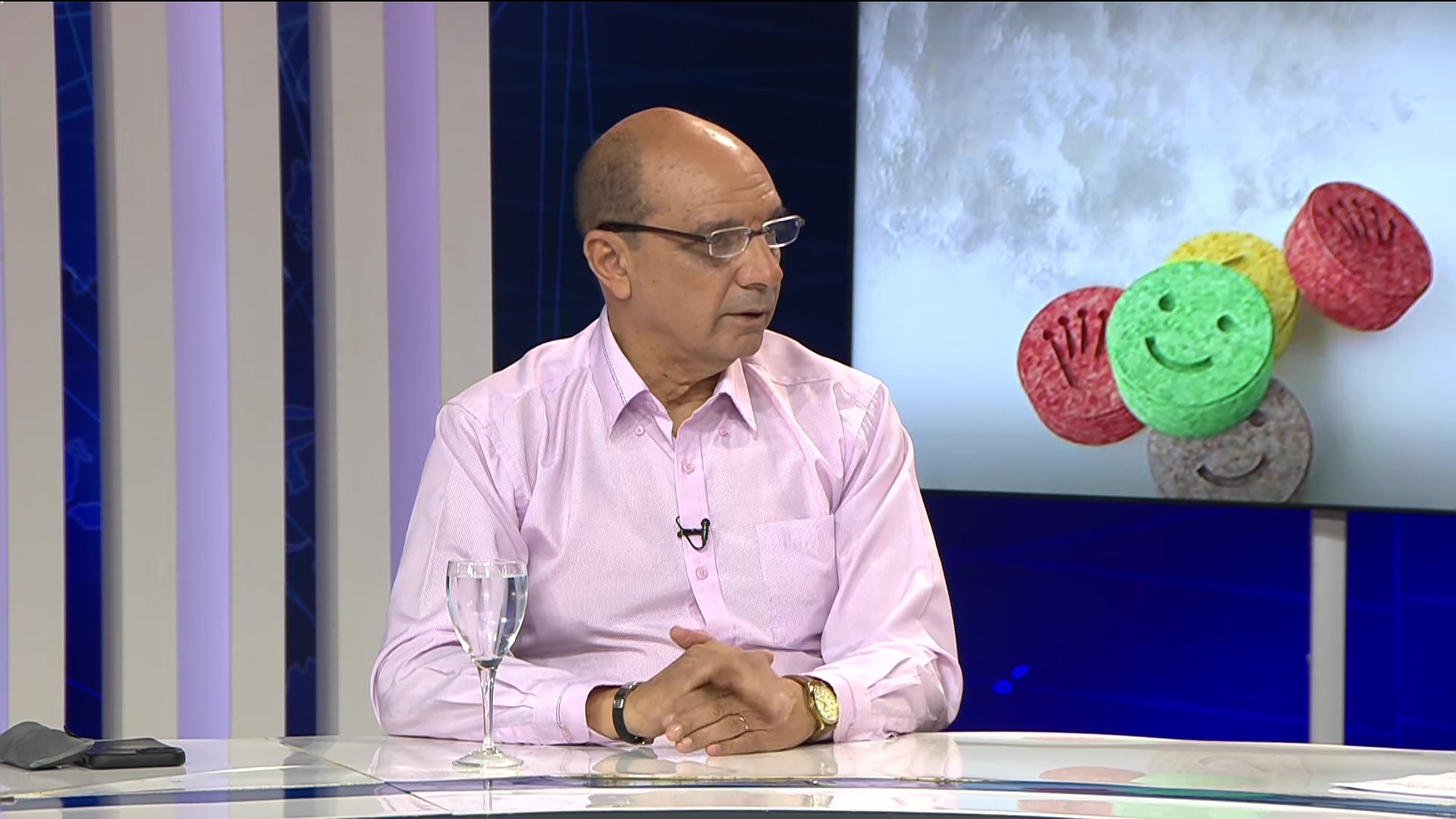 “El problema con las drogas empieza desde que están prohibidas”, indicó ...